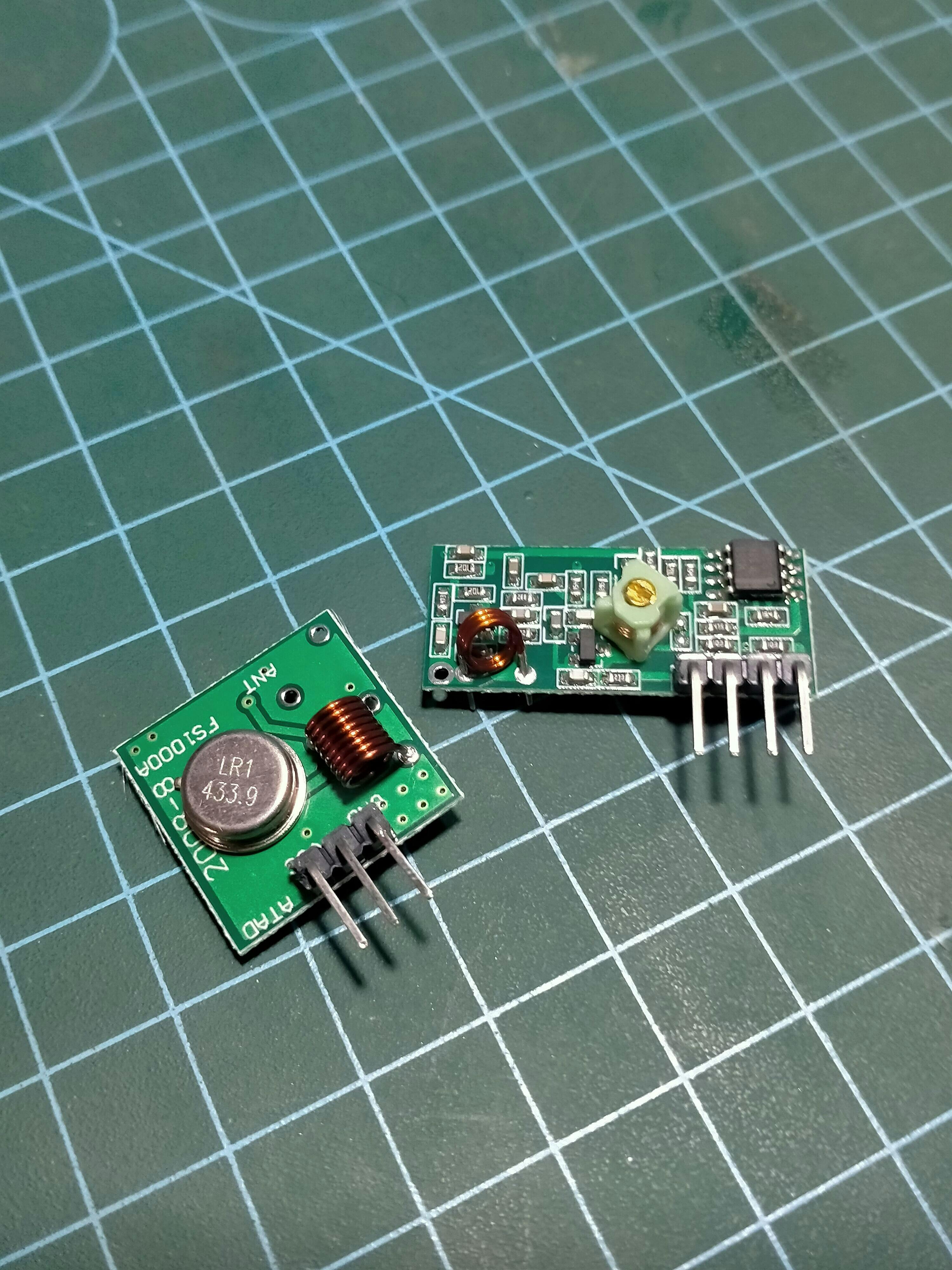 433MHZ FS1000A RF WIRELESS TX & RX MODULE in Pakistan