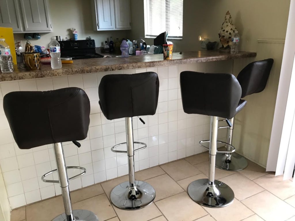 Set of 2 Shell Shaped Bar Stools | Adjustable Swivel | Elecwish.com