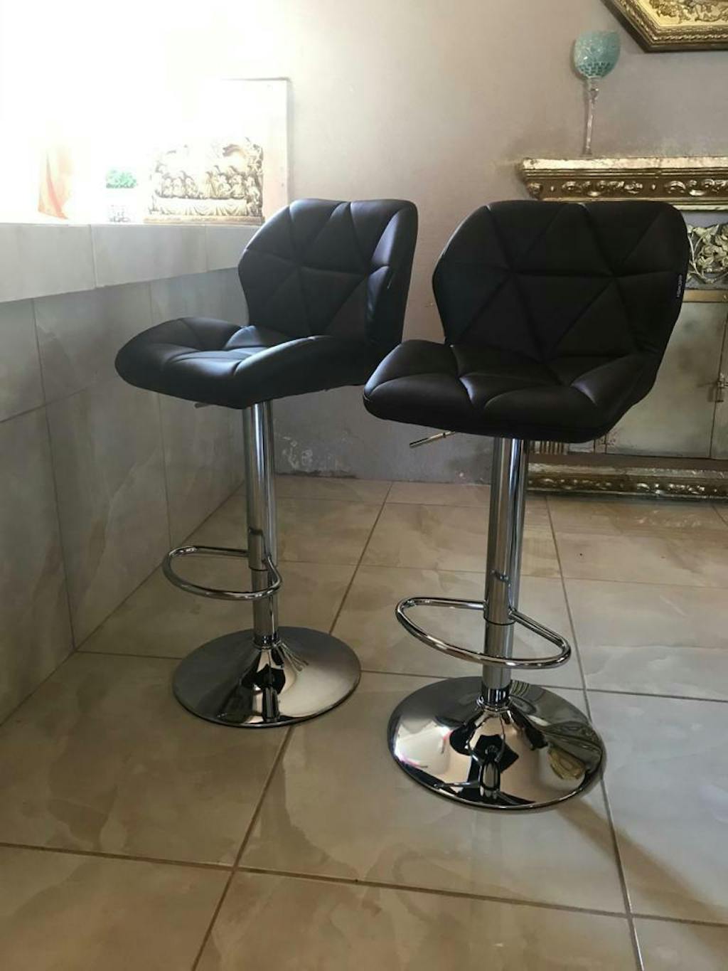 Set of 2 Shell Shaped Bar Stools | Adjustable Swivel | Elecwish.com