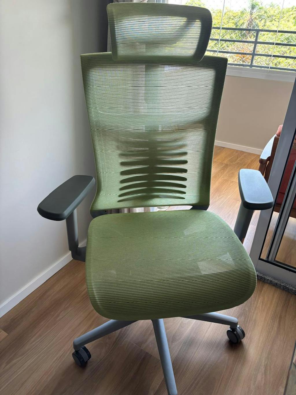 Cadeira Ergonômica Elements Vertta Pro