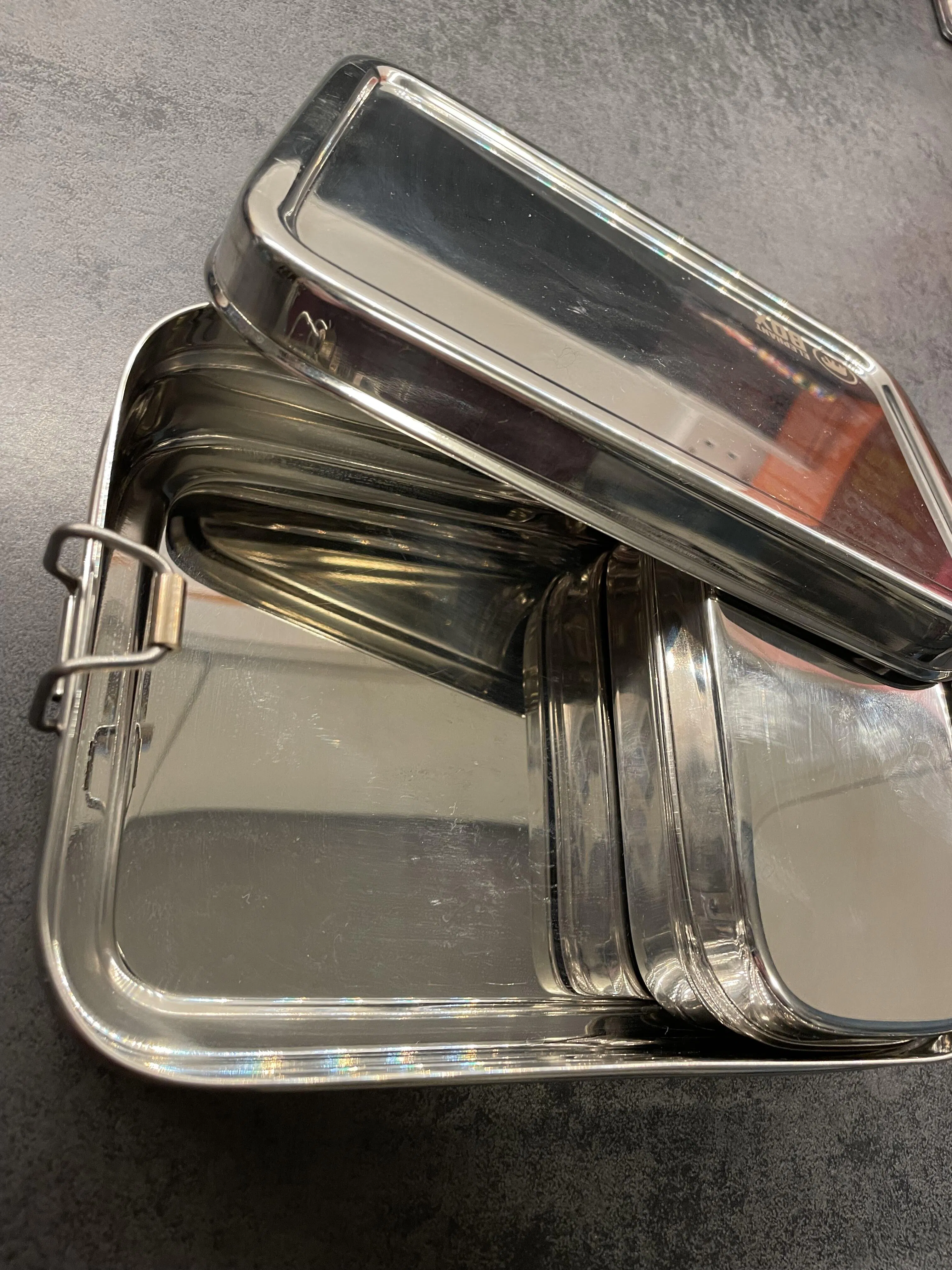 Two-in-One Lunch Tin with Snack Pod | Elephant Box