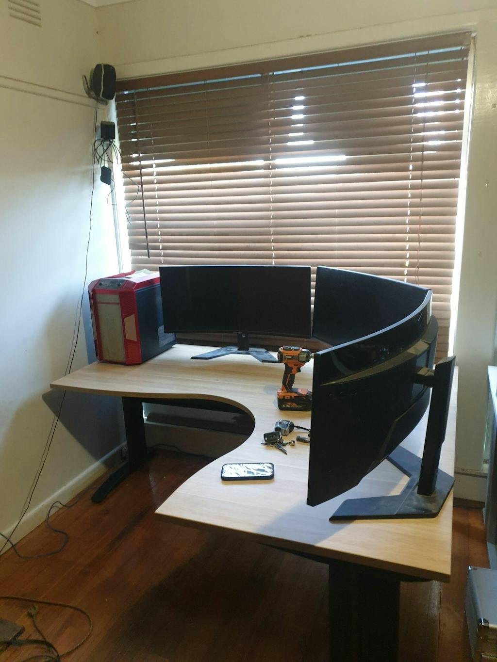 Deluxe Corner Workstation - Elevate Ergonomics