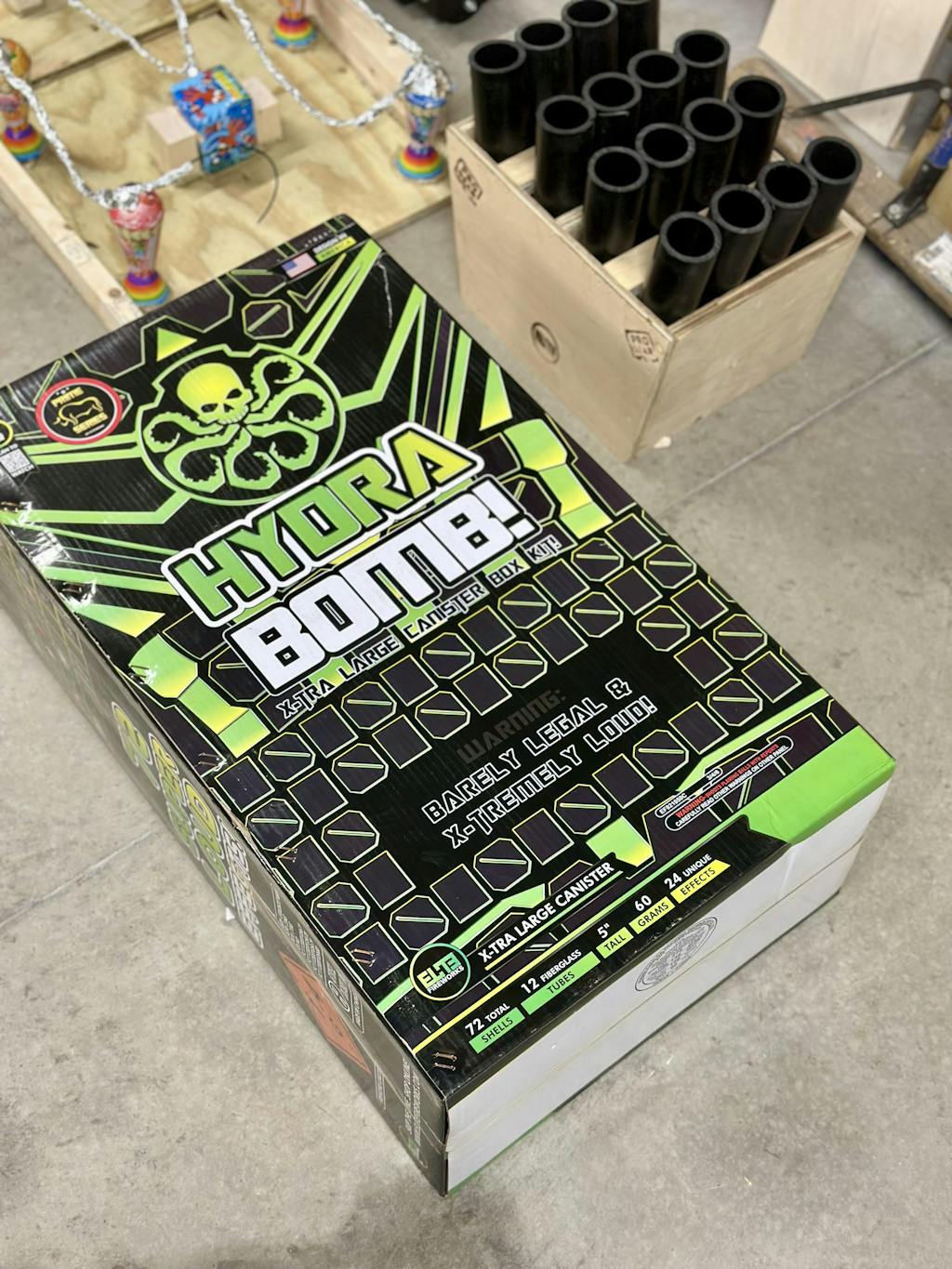 Hydra Bomb™ | 24 Break Artillery Shell at Elite Fireworks