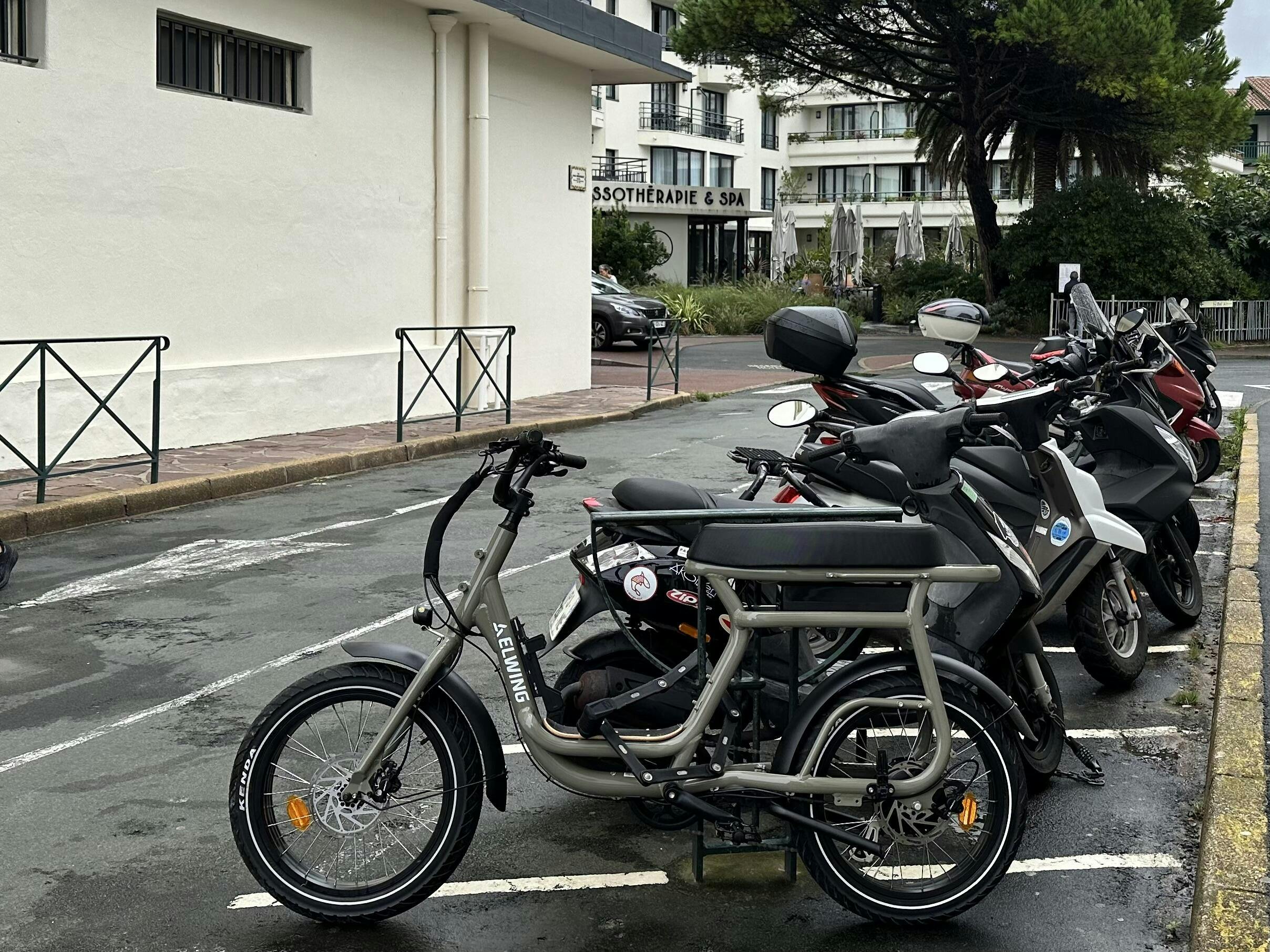 Le meilleur vélo électrique biplace, cargo et compact Elwing Yuvy 2