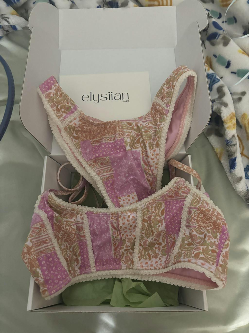 NANTUCKET BIKINI TOP - PINK PAISLEY – ELYSIIAN