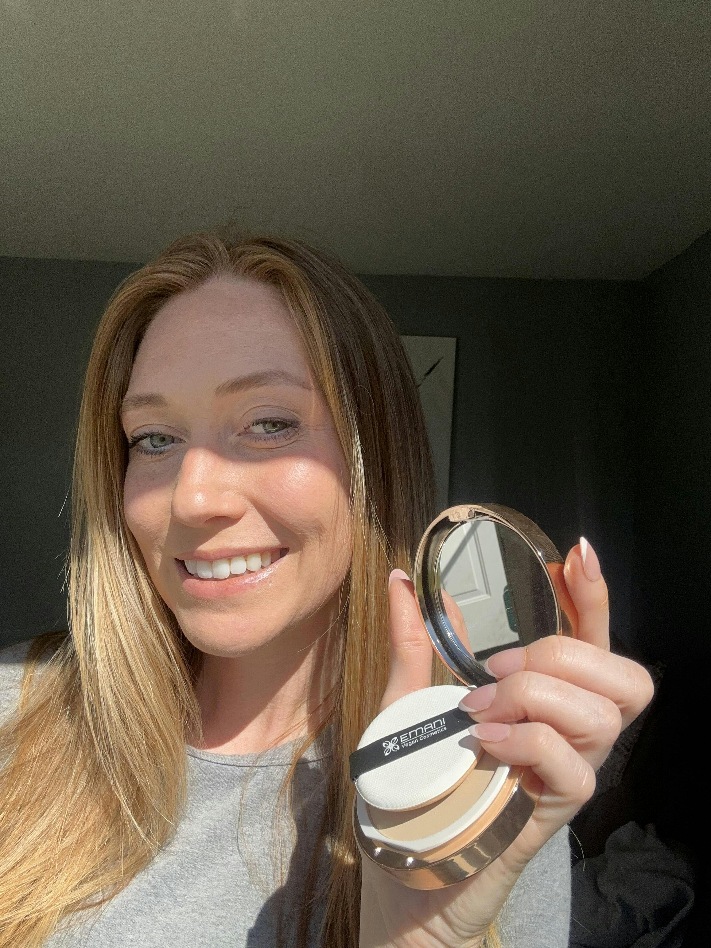 EMANI - HD Bamboo Setting Powder - Oil Control & SPF Protection