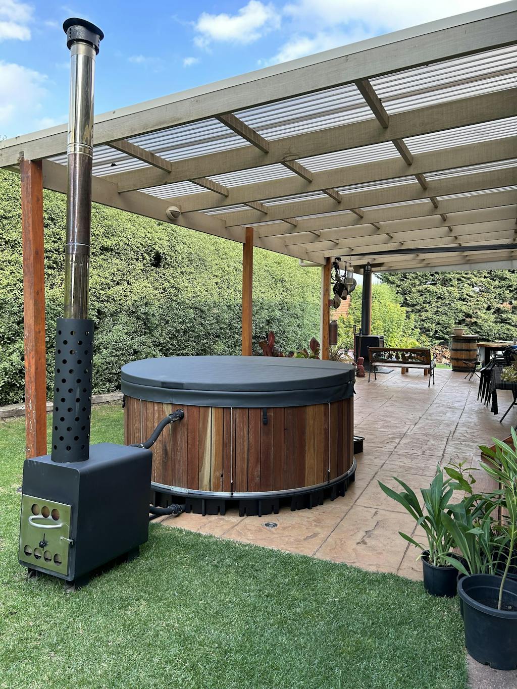 Wood-fired Hot Tub - Small Oval – Ember Hot Tubs