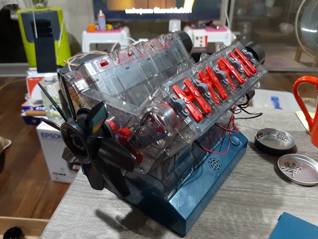 V8 Engine Model Kit - Build Your V8 Engine - Good Buy from Enginediy ...