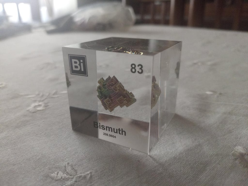 Bismuth Element Cube – Engineered Labs