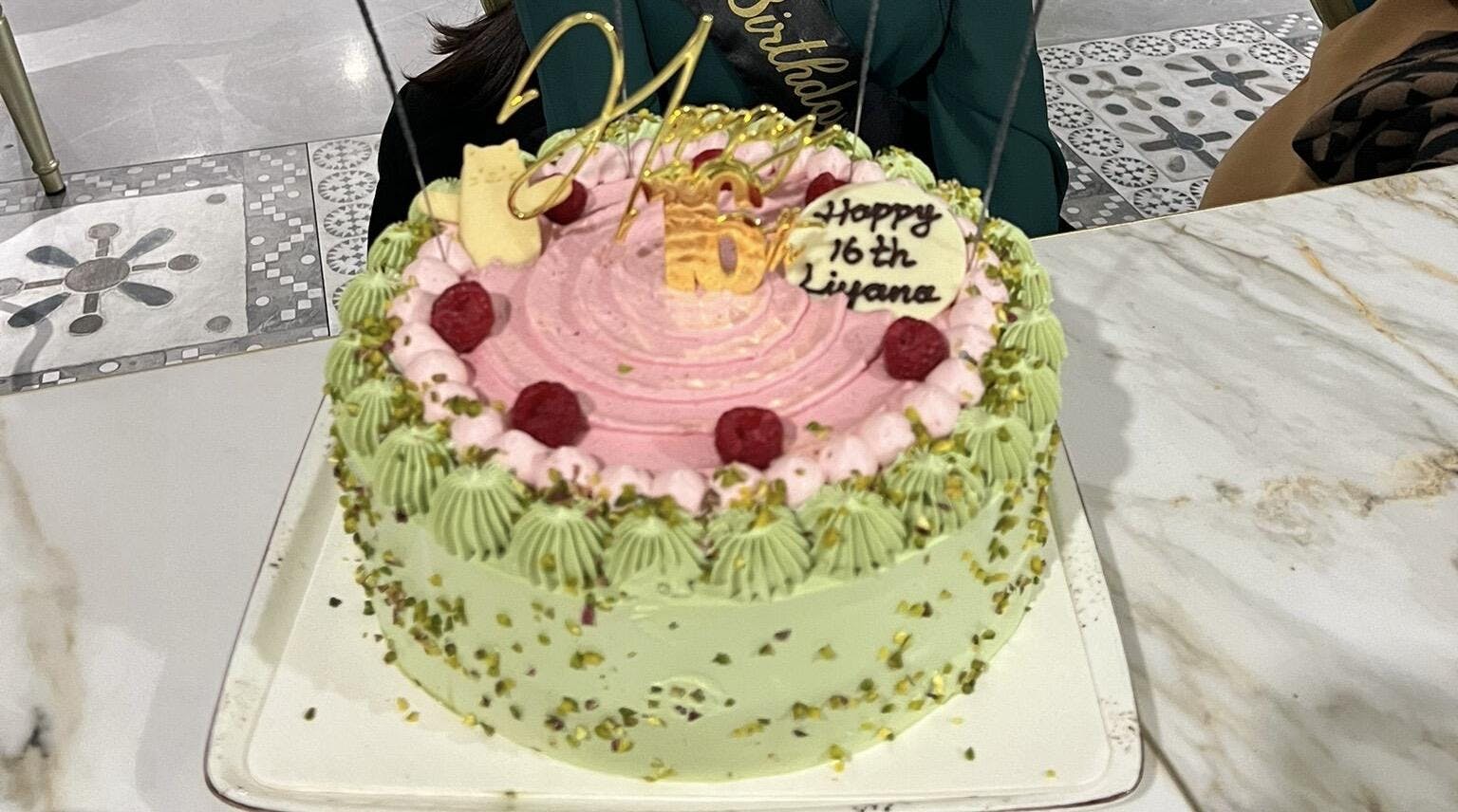 Pistachio Raspberry Cream Cake | ENZE