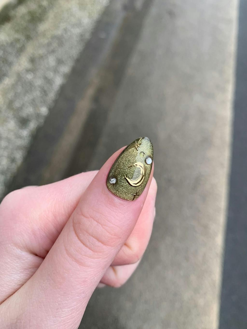 How to Apply Press-On Nails with Sticky Tabs: A Step-by-Step Guide ...