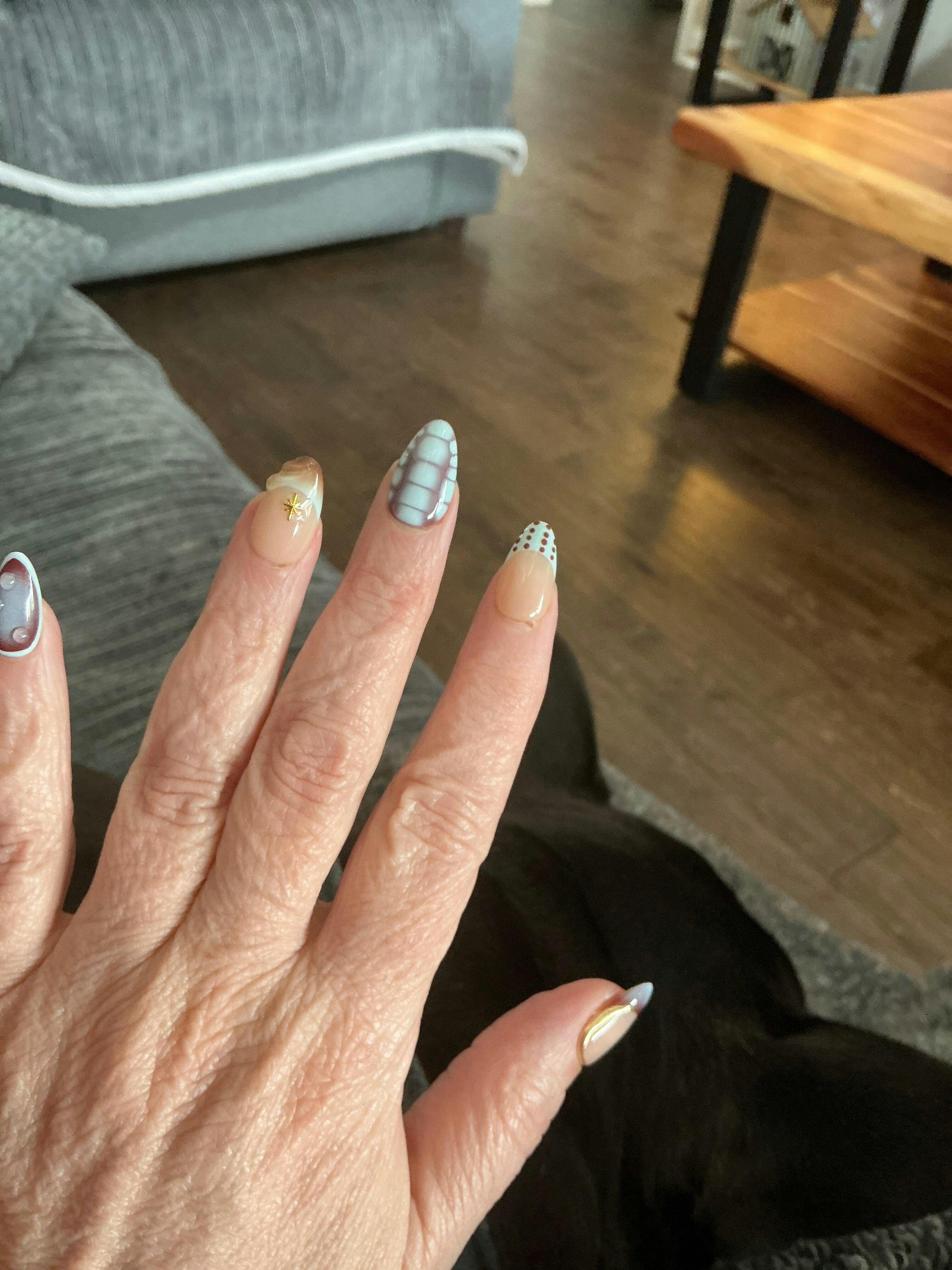 About us – Ersa Nails