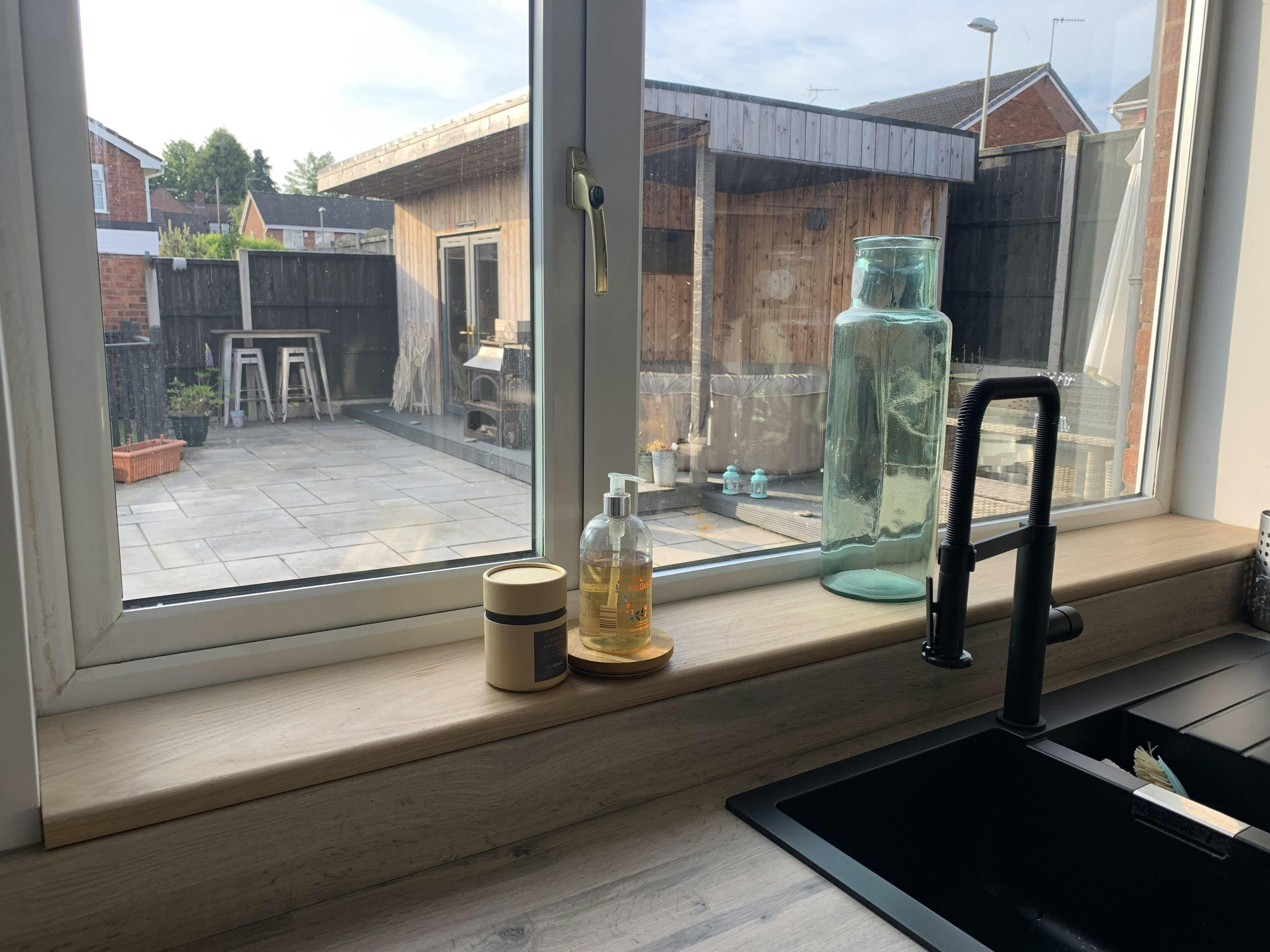 25mm Bullnose Window Sill - Full Round Edged Oak Sills