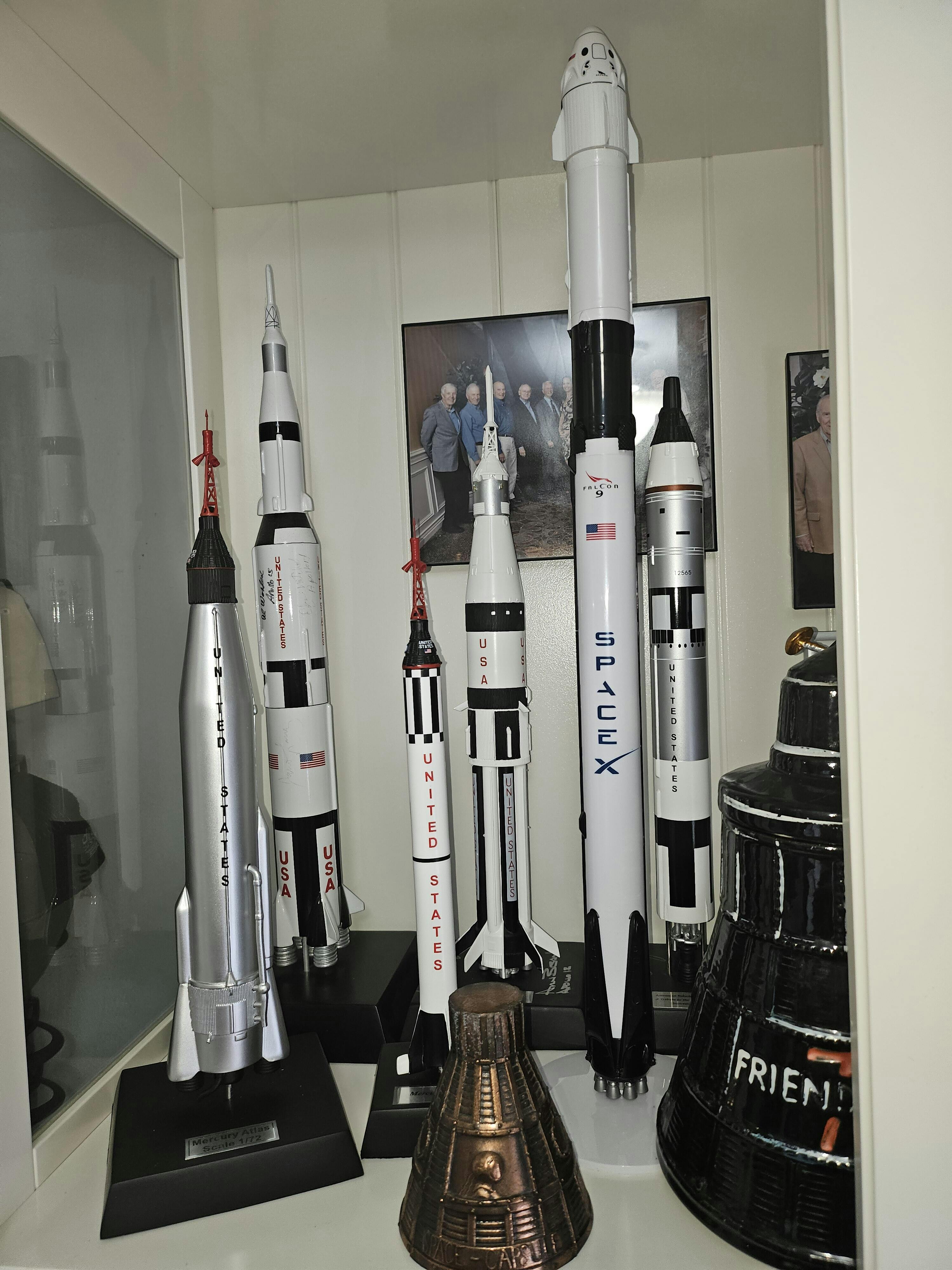 SpaceX Falcon 9 Model Rocket - Estes Rockets