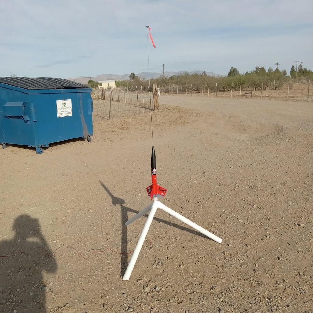 Der Red Max™ Model Rocket Kit - Classic Estes Favorite | Estes Rockets