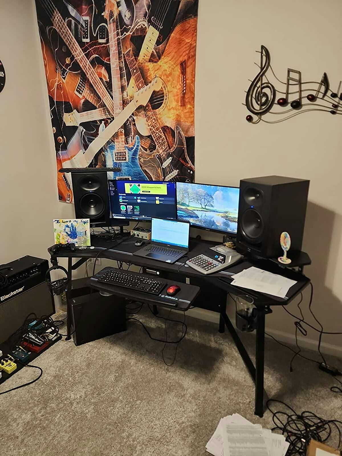 GAMING DESK | Aero 72 Wing-Shaped Large Gaming Desk with Keyboard Tray ...