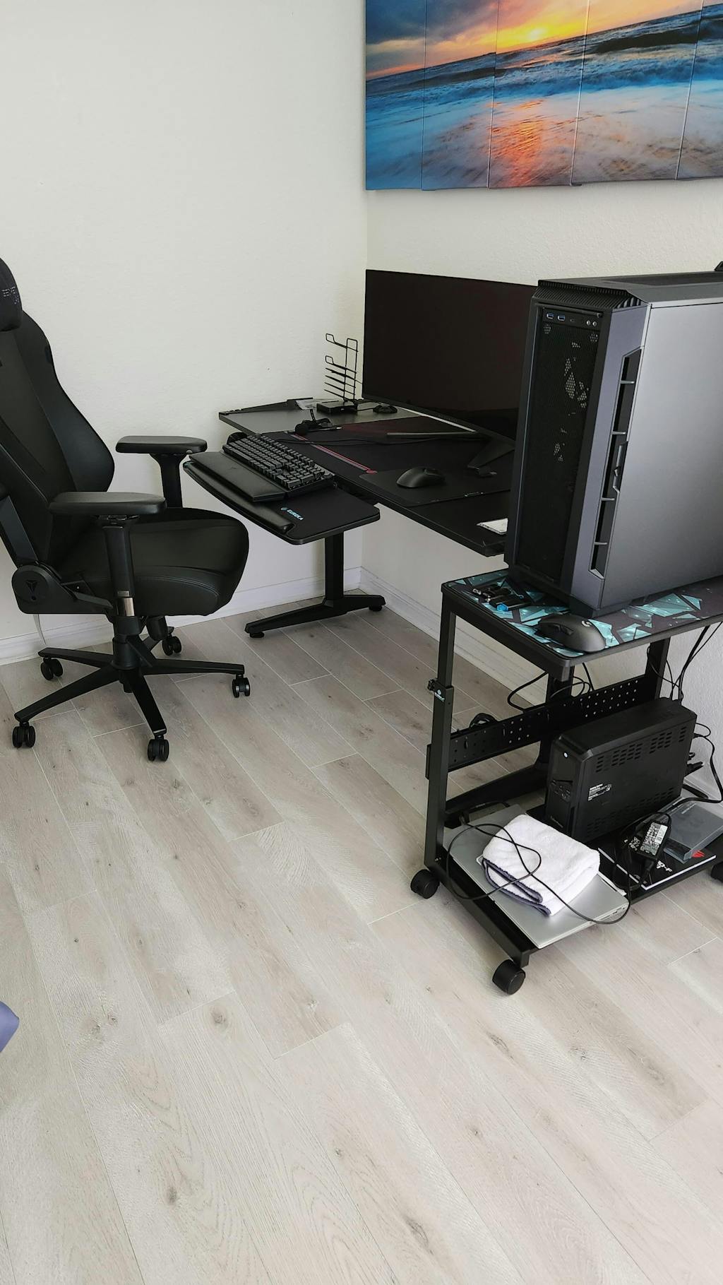 Eureka Ergonomic Computer Accessories PC Stand Rolling Cart with Wheel