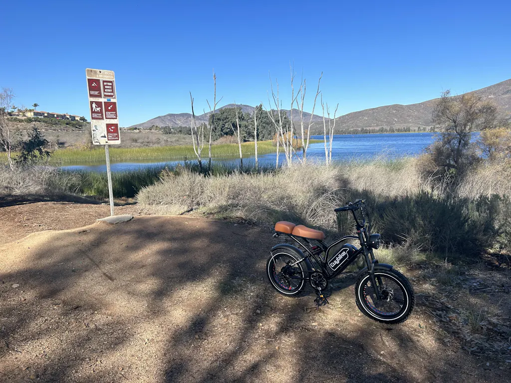 Moped Style Electric Bike | Electric Moped with Pedals | Euy S4 – euybike