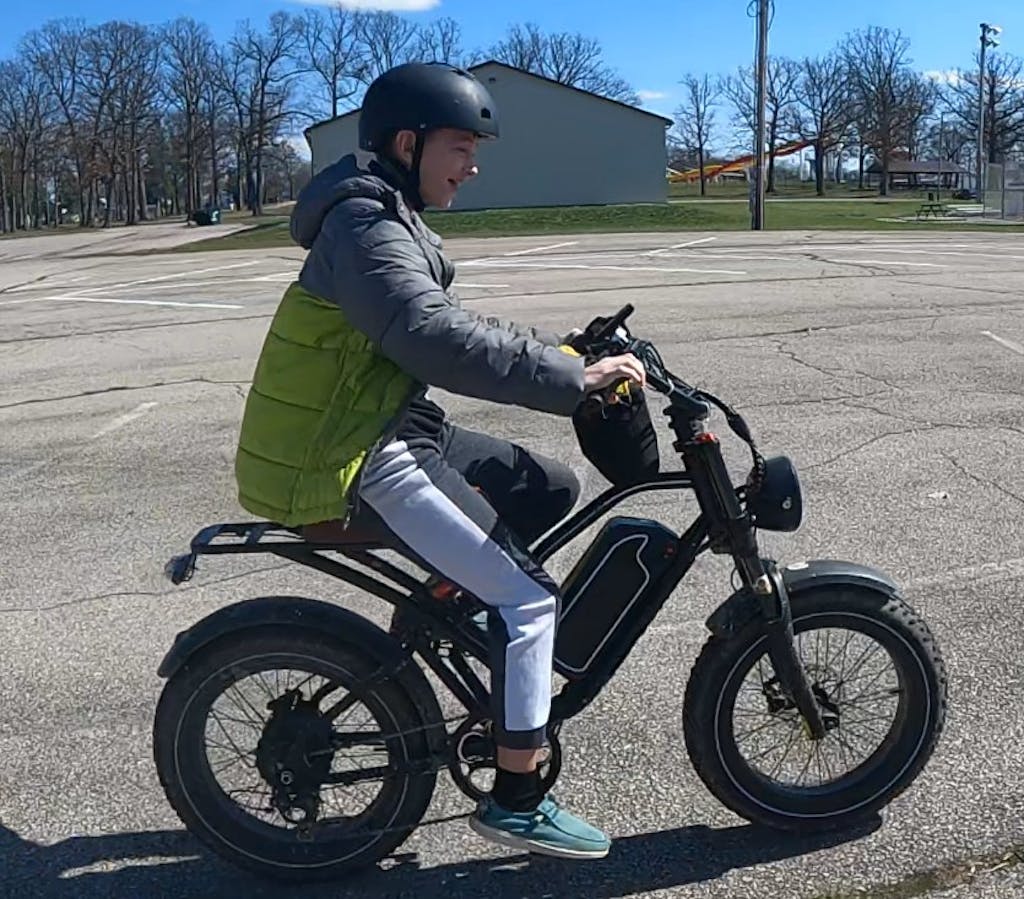 Moped Style Electric Bike | Electric Moped with Pedals | Euy S4 – euybike