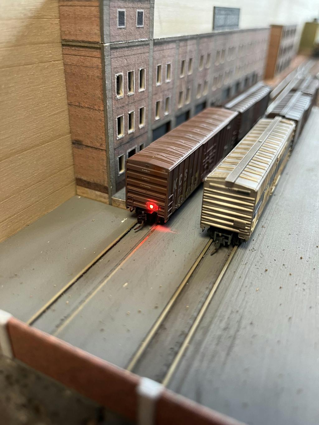 Flashing Rear End Device for Model Trains