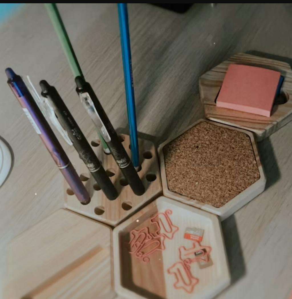 Desk Supplies Organisers | Office table organizer Ewart Wood – EWD