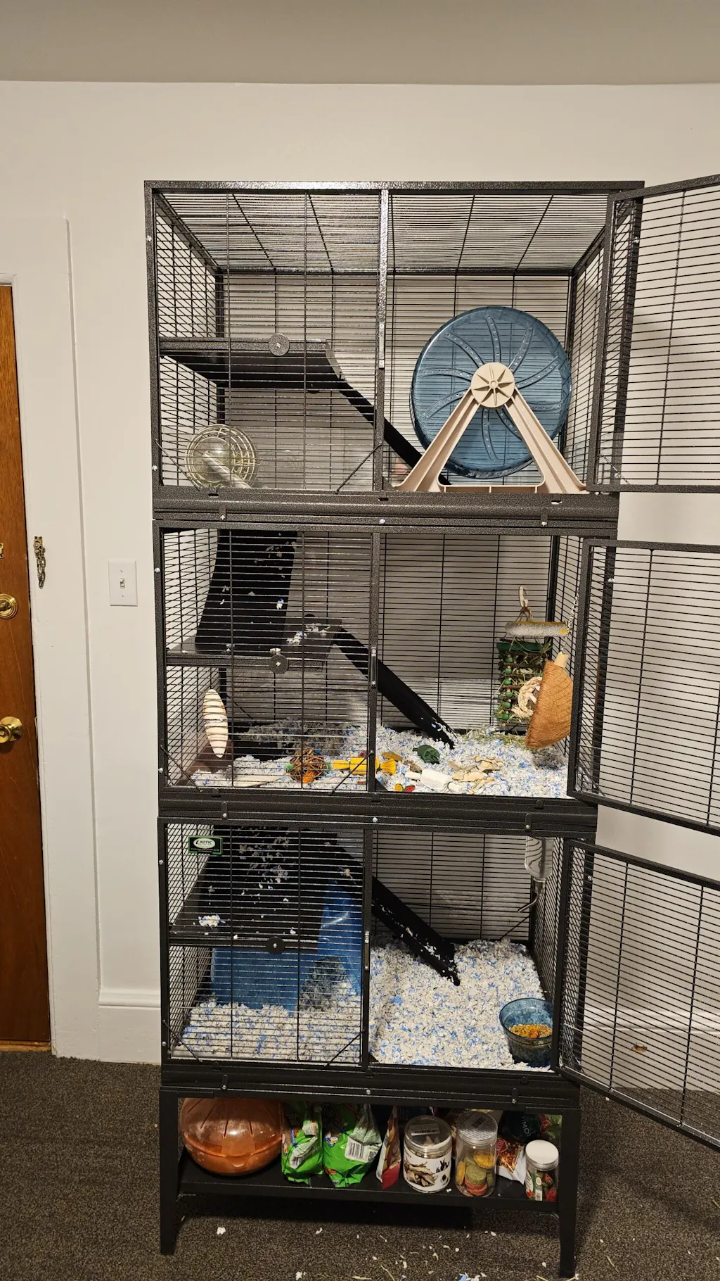 6-Level Mansion Cage