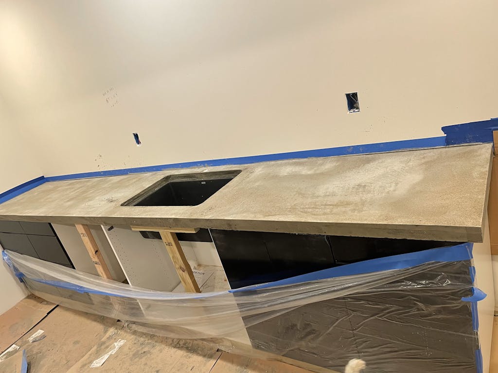 Concrete Countertop Plastic Forms - Cast In Place - Flat Square Edge