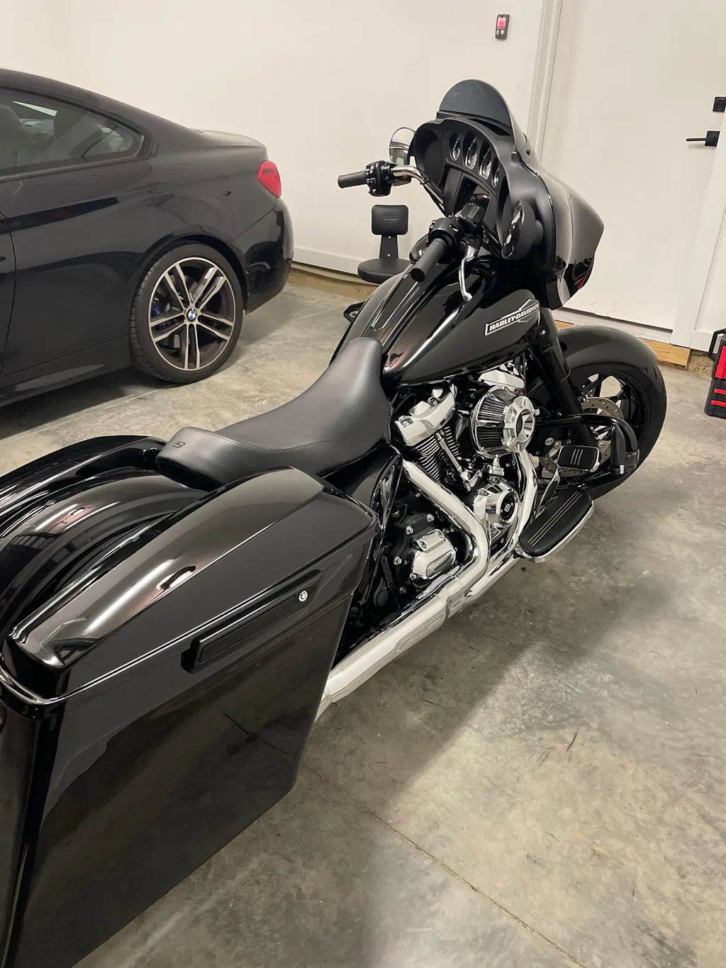 Native Custom Baggers Fat Tire - Color Matched Harley Bagger Painted ...