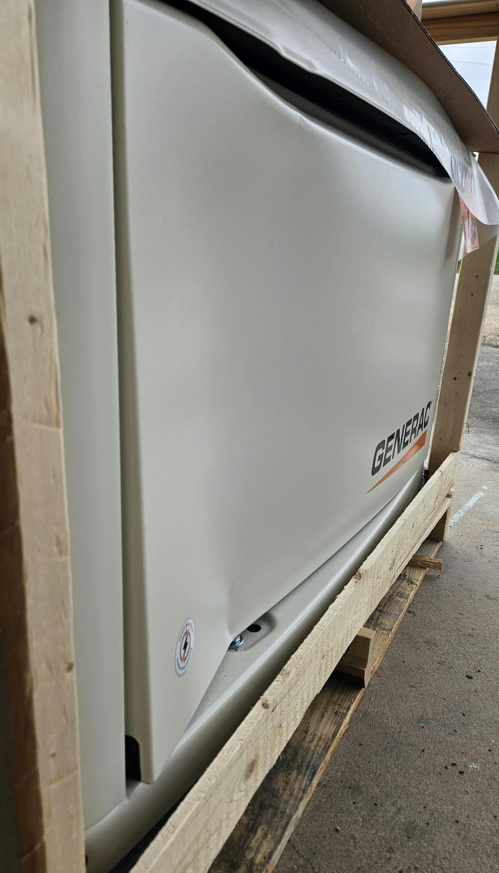 Generac 7210 Guardian 24kW Standby Generator WiFi w/ 200 Amp Automatic ...