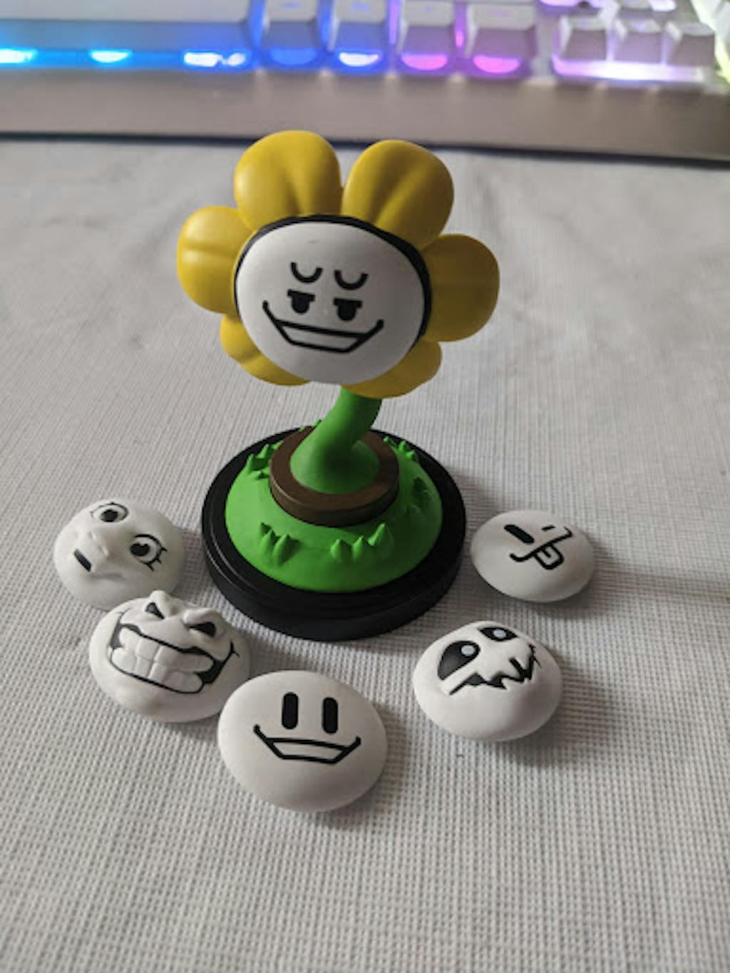 UNDERTALE - Flowey Little Buddy - Fangamer