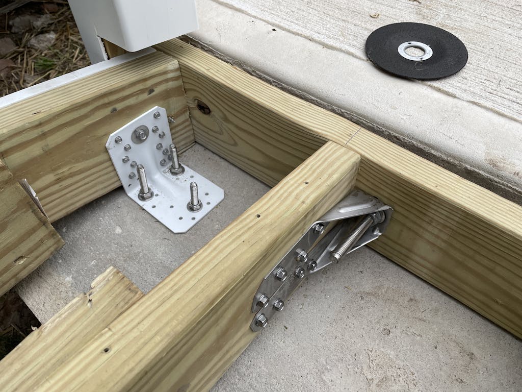 Simpson DTT2SS Deck Tension Tie W/1.5" SDS Screws - Stainless Steel ...