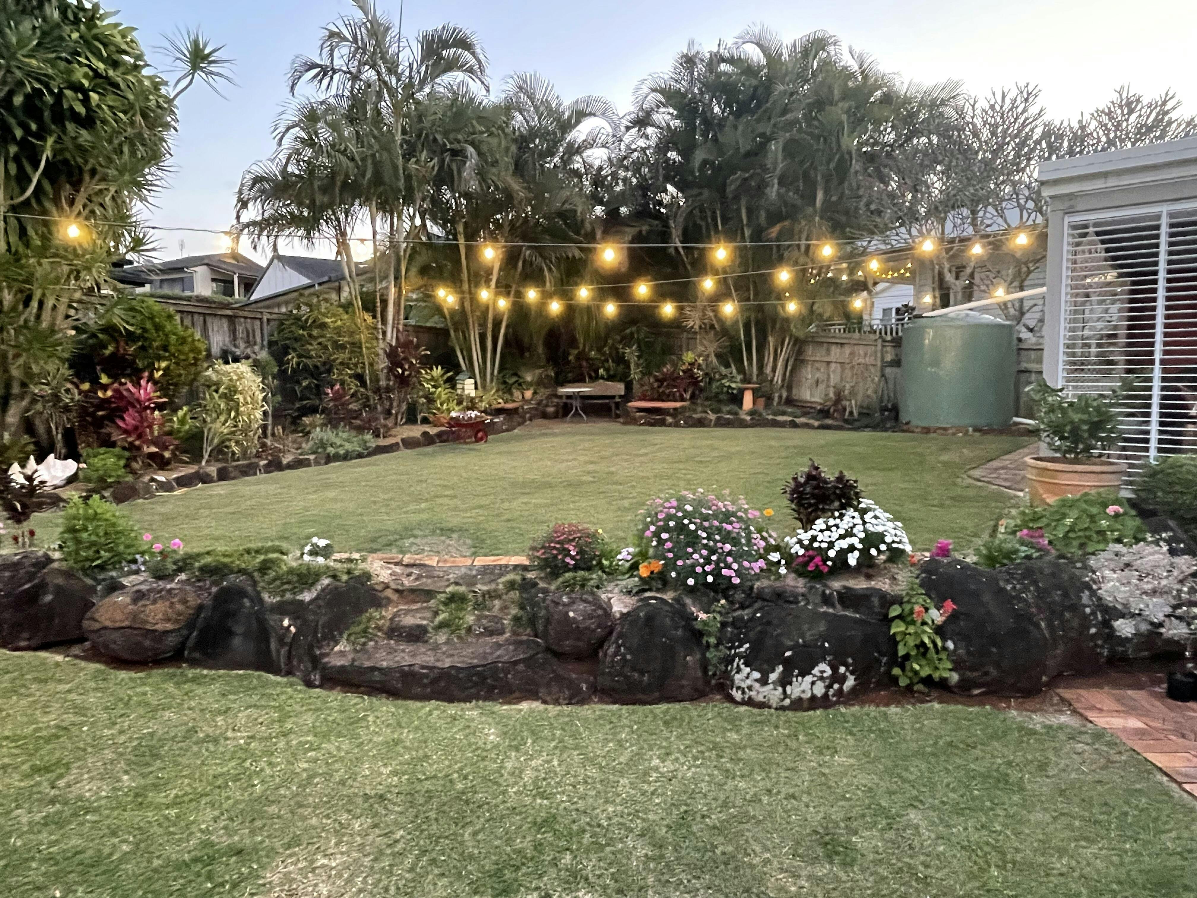 Outdoor Festoon Lights X 100cm Spacing | Festoon House