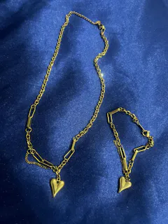 Fibi & Co. | Everyday Classics and Statement Waterproof Jewelry Pieces