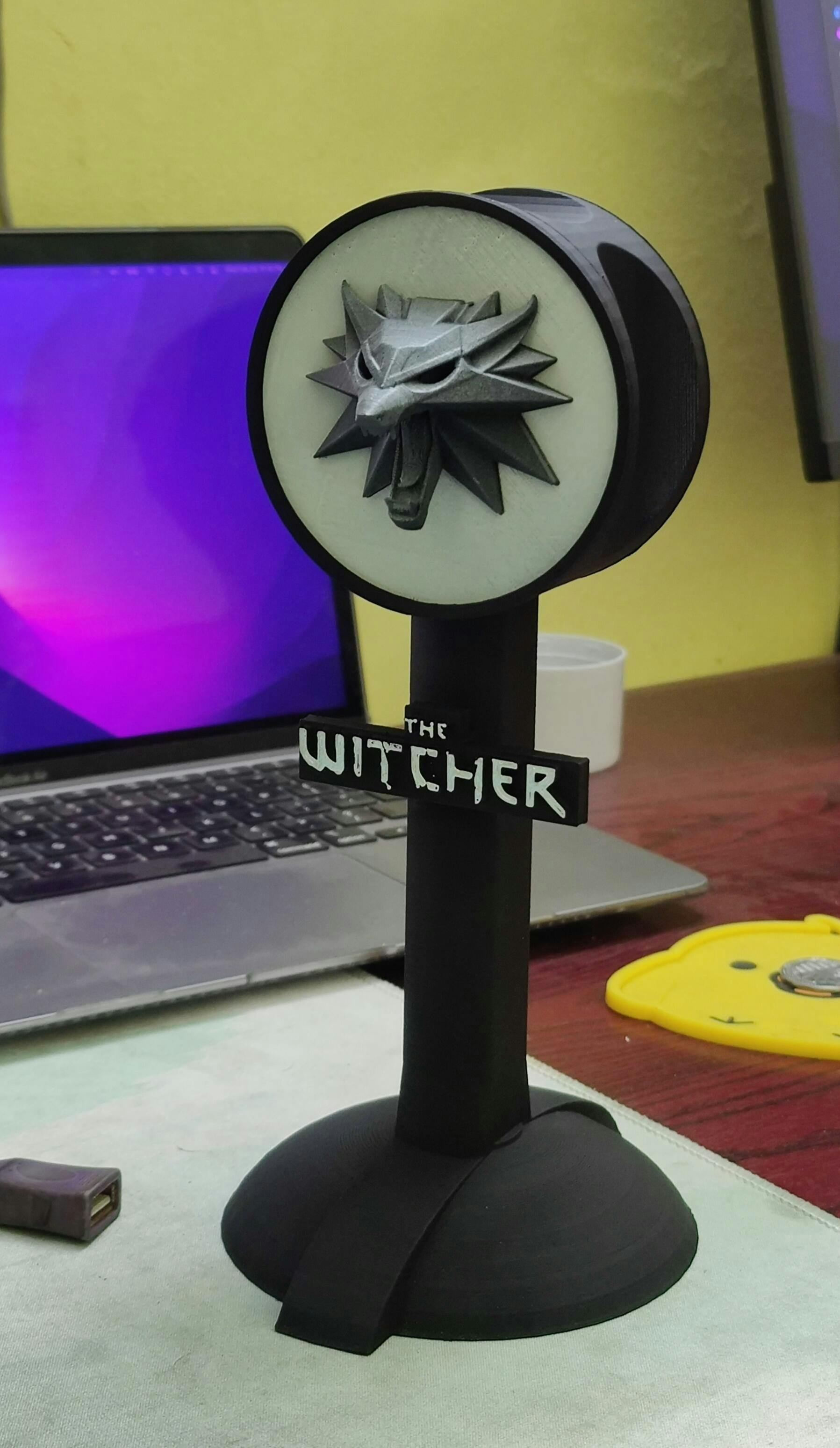 The Witcher Headphone Stand – FigureOut 3D