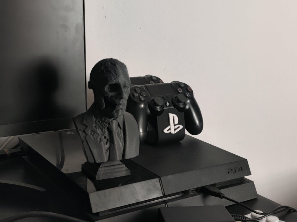 PS4 Dual Controller Stand – FigureOut