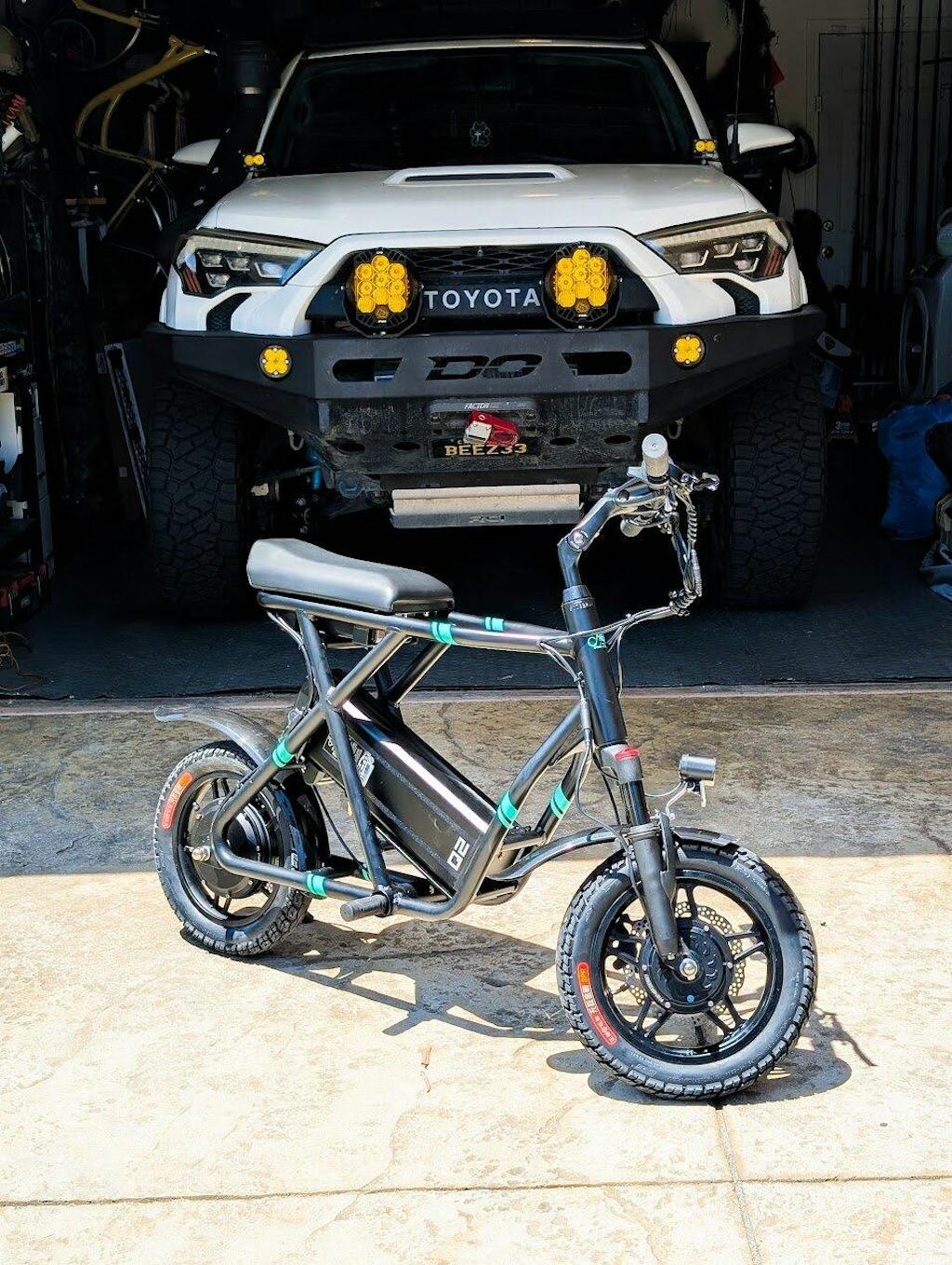 Fiido Q2 - Dual-motor Electric Scooter with Seat