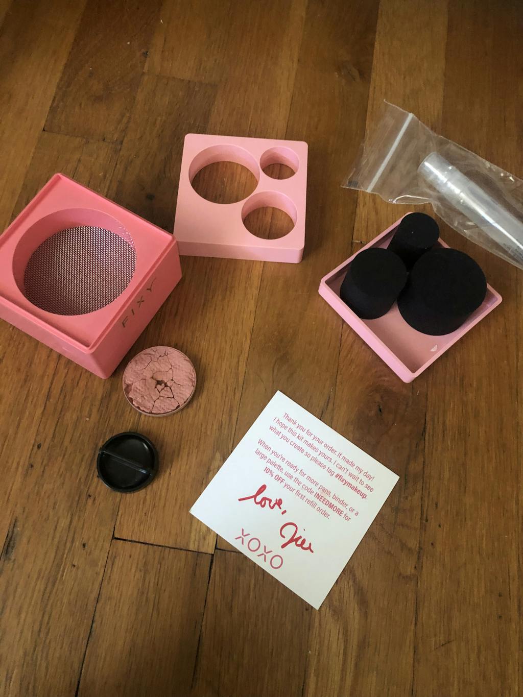 FIXY Broken Makeup Repair Kit & Custom Makeup Blender (with small magn ...