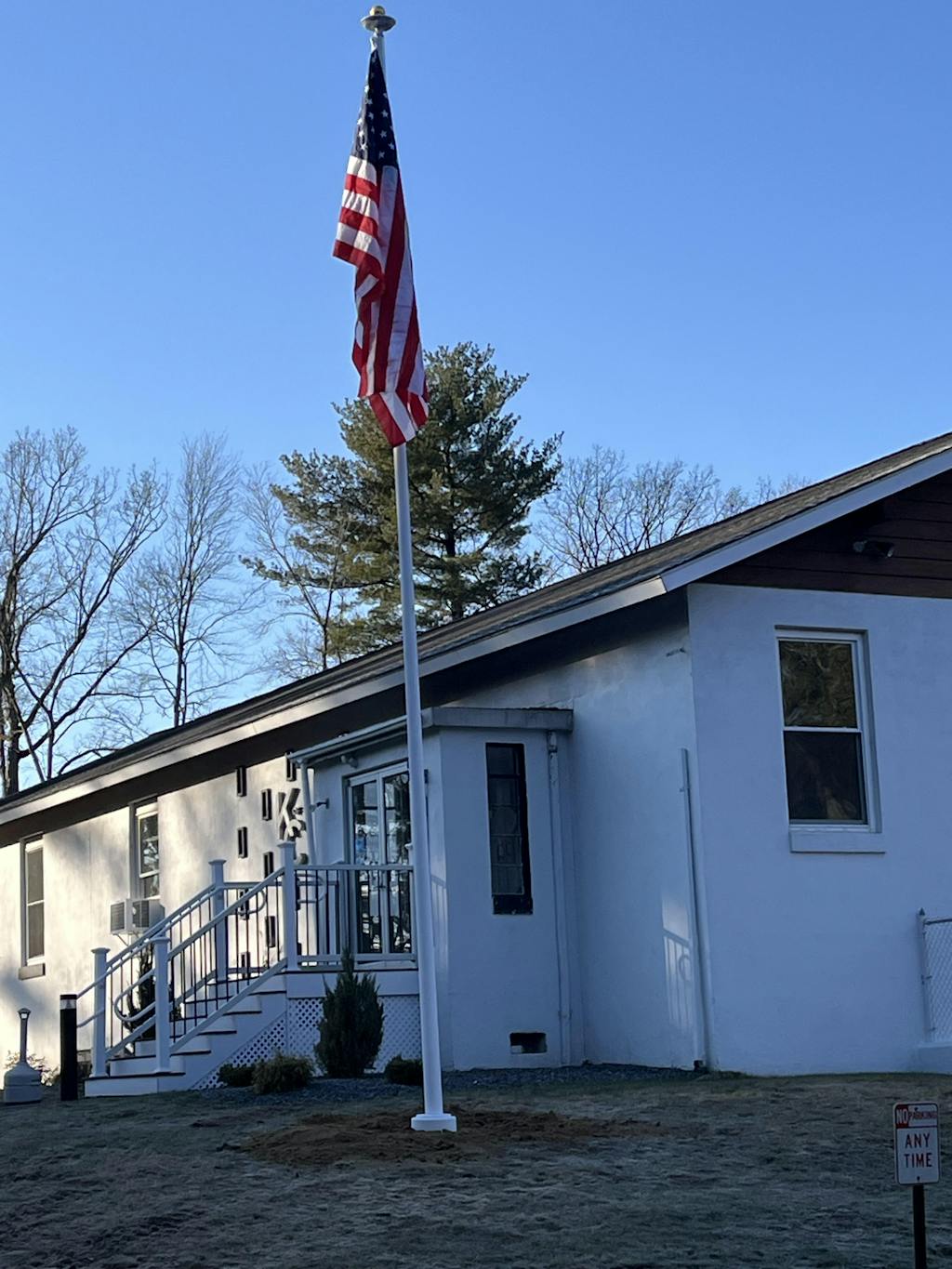 Flagman of America - Shop Racing Flags, American Flags & Flagpoles