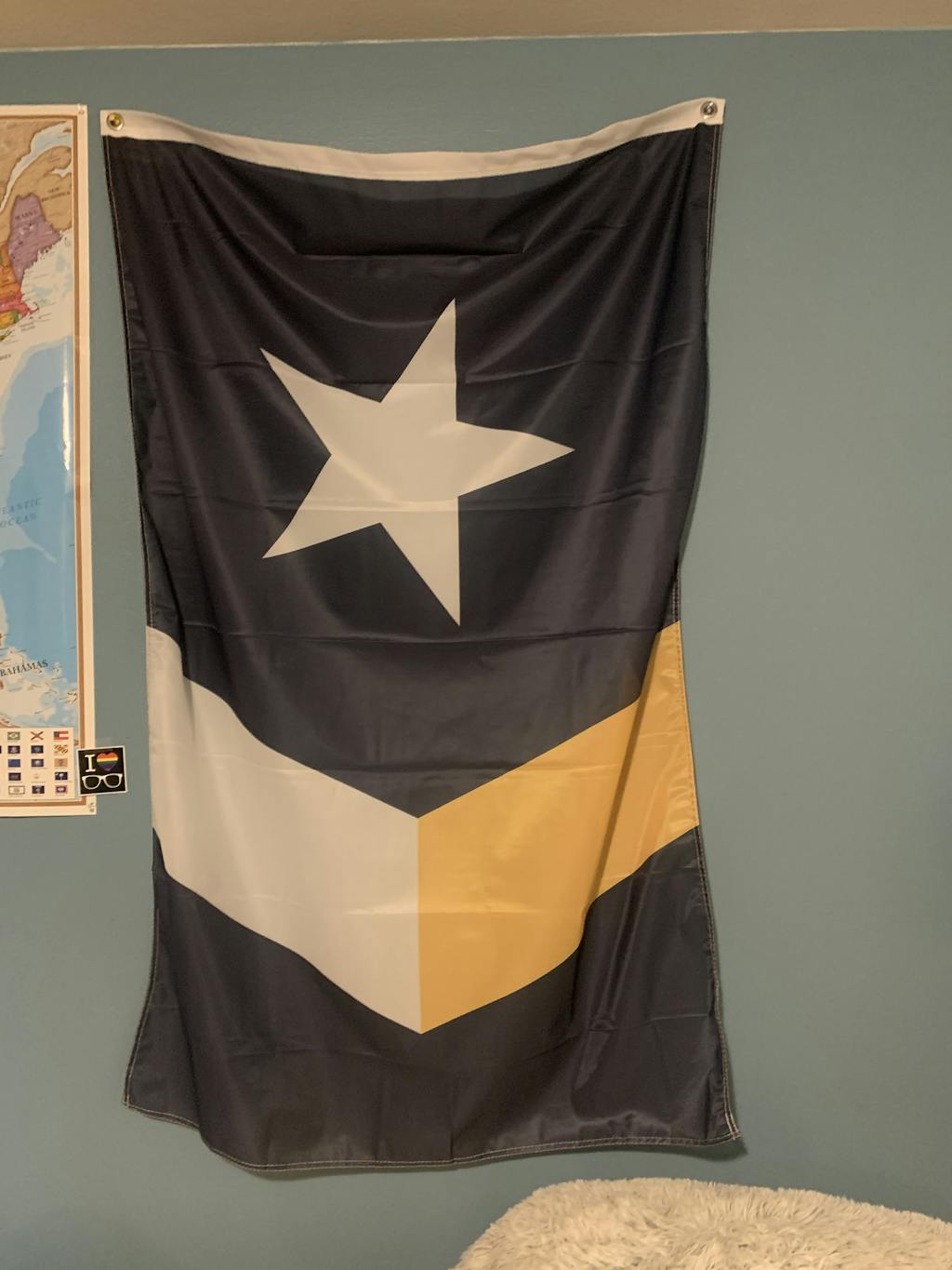 Wisconsin Flag Redesign | Indoor & Outdoor Flags | Flags For Good