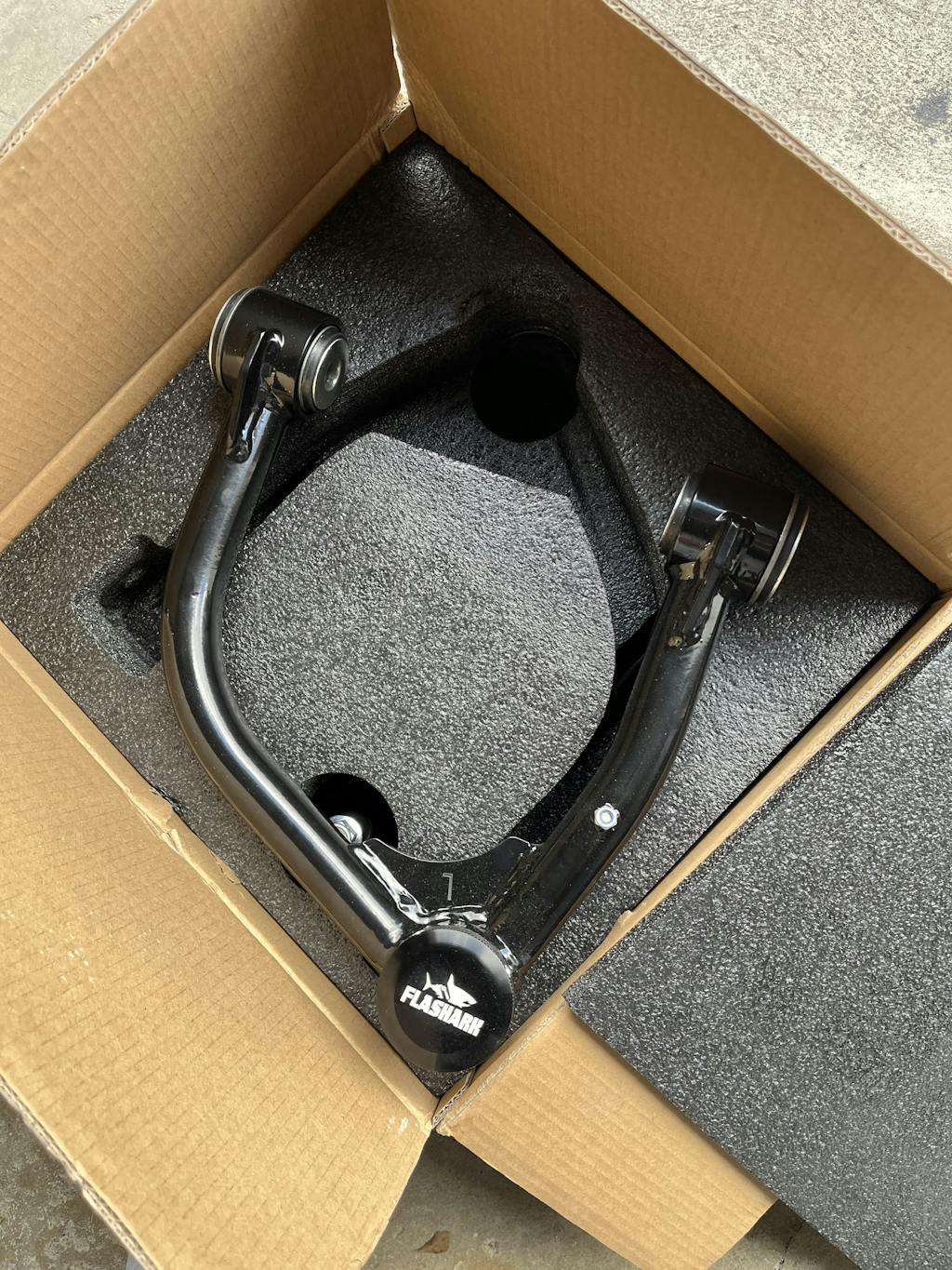 Comprehensive Guide to Upper Control Arms: Function, & Specific Models