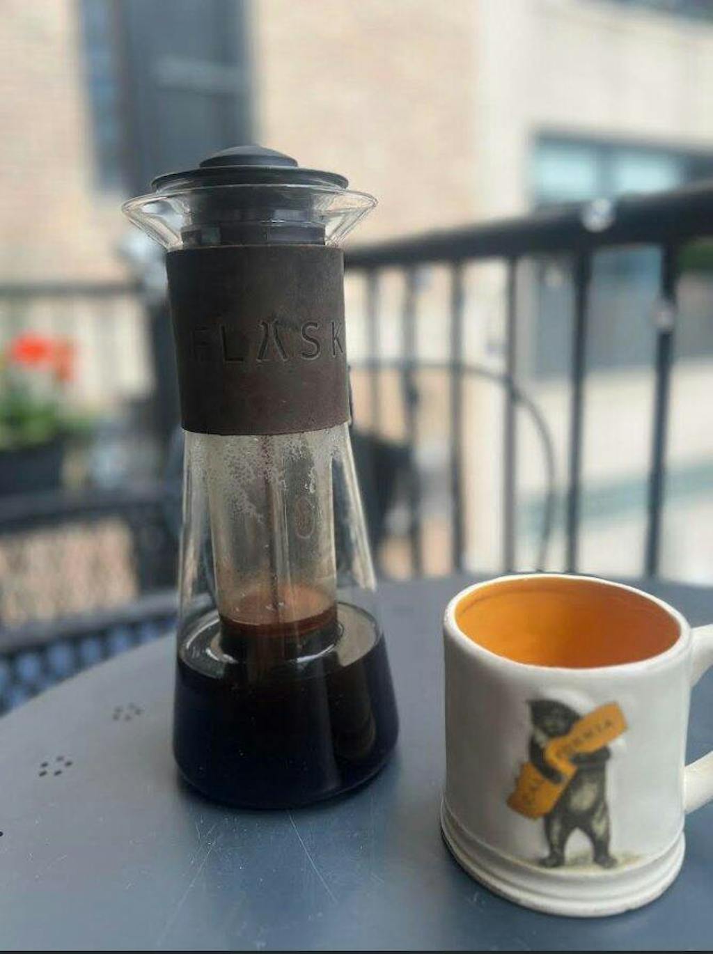 FLASK™ Coffee Brewer | No Mess, Just Great Coffee