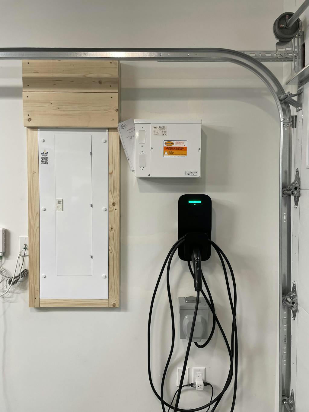 FLO Home X3 - Level 2 EV Home Charging Station | FLO Store