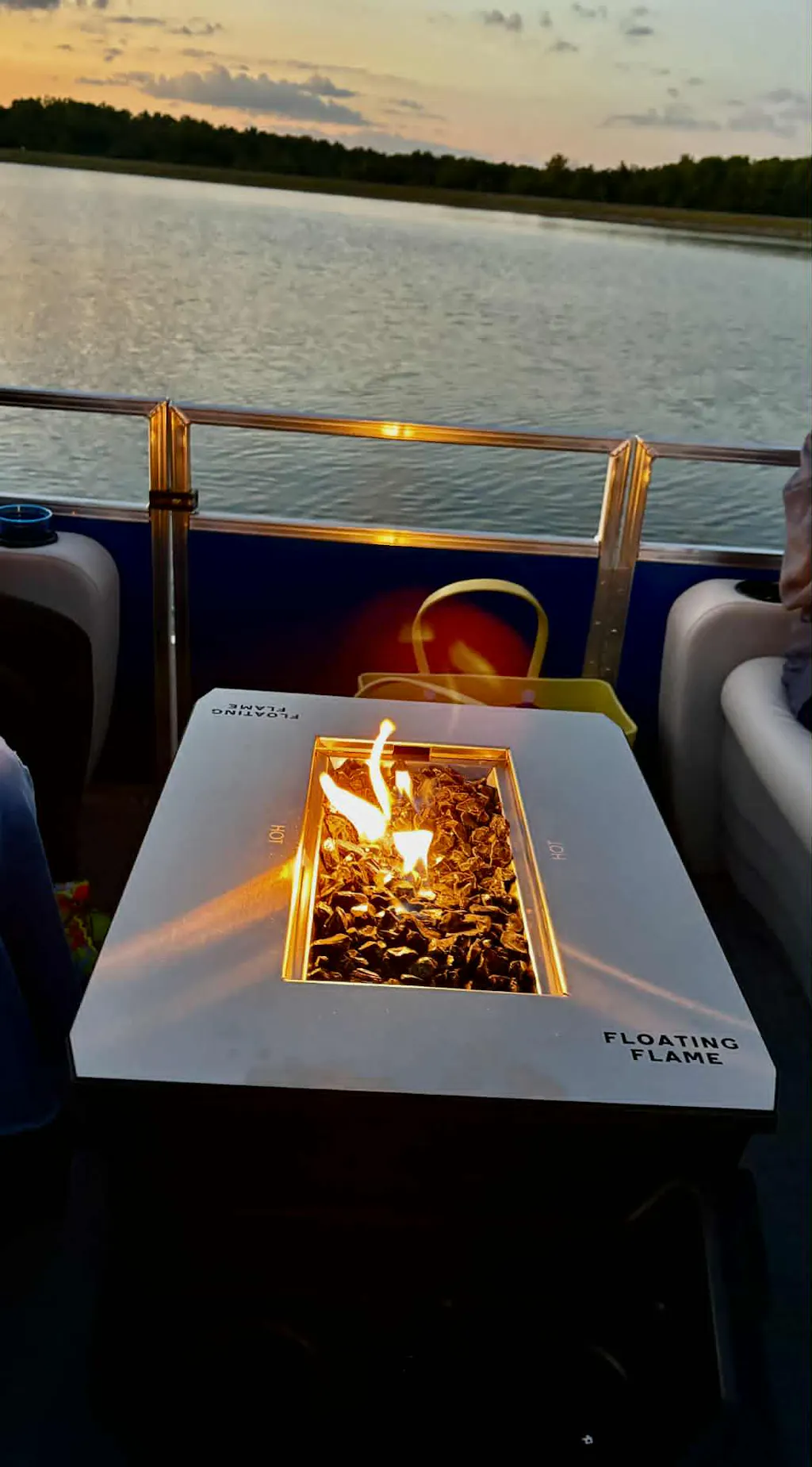 Pontoon Boat Fire Pit – Floating Flame