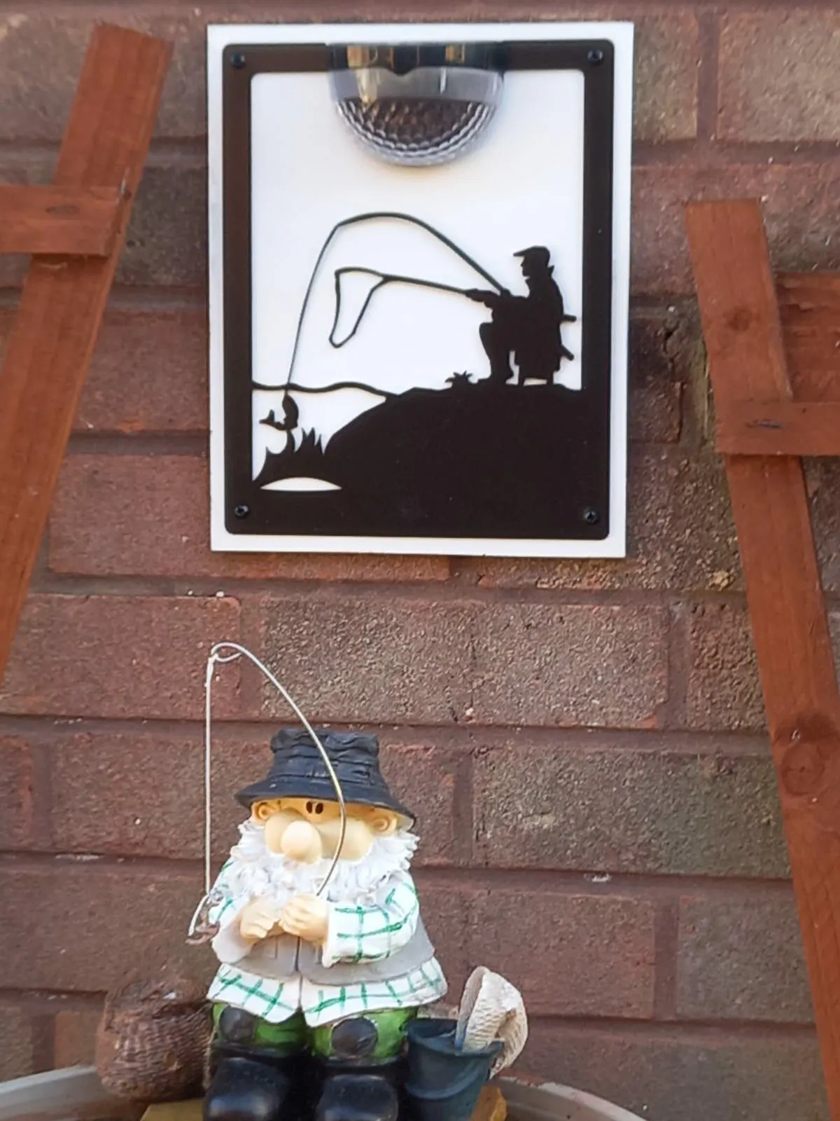 Fisherman Solar Light Wall Plaque – Flory's Online