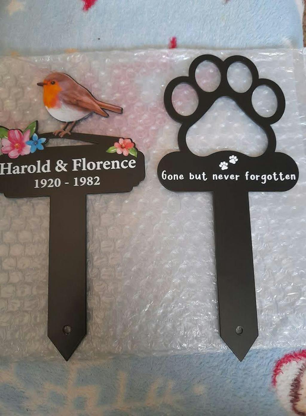 Robins Appear Flowers Pot Stake (You Can Personalise Me!) — Flory's Online