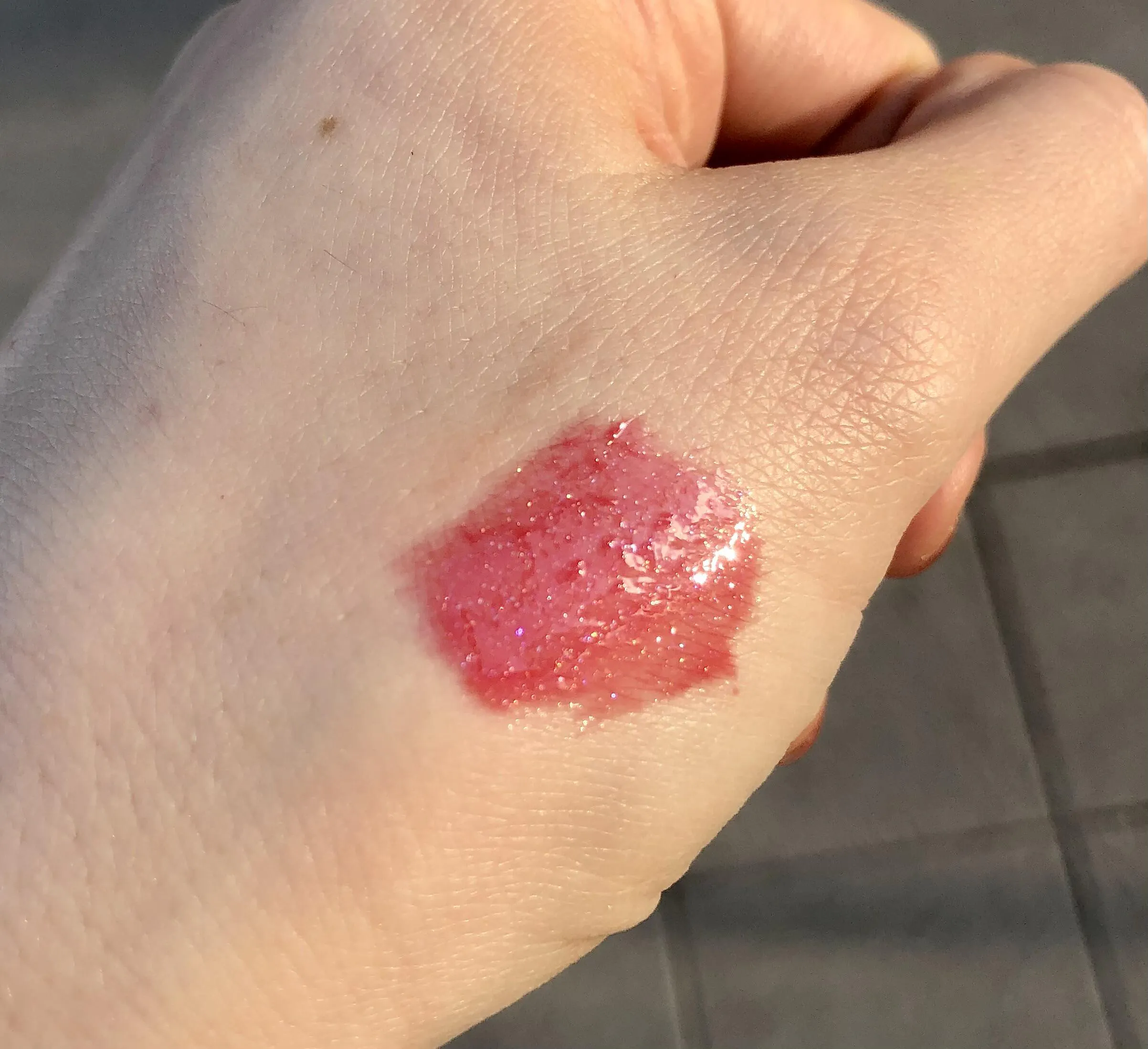 Violet Strawberry Rococo Glowy Lip Gloss – Flower Knows