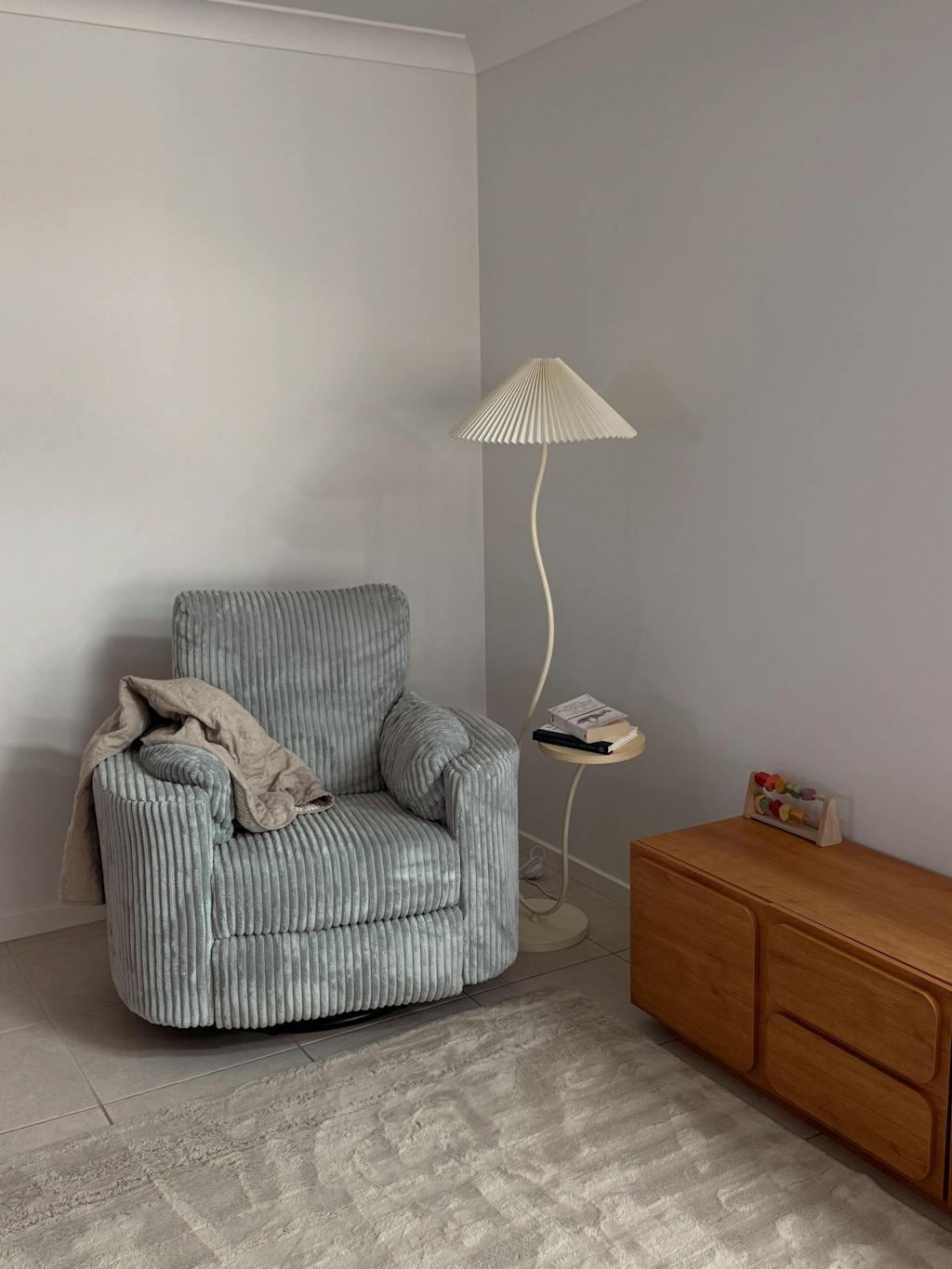 Fluff Daddy Recliner Arm Chair | Fawn