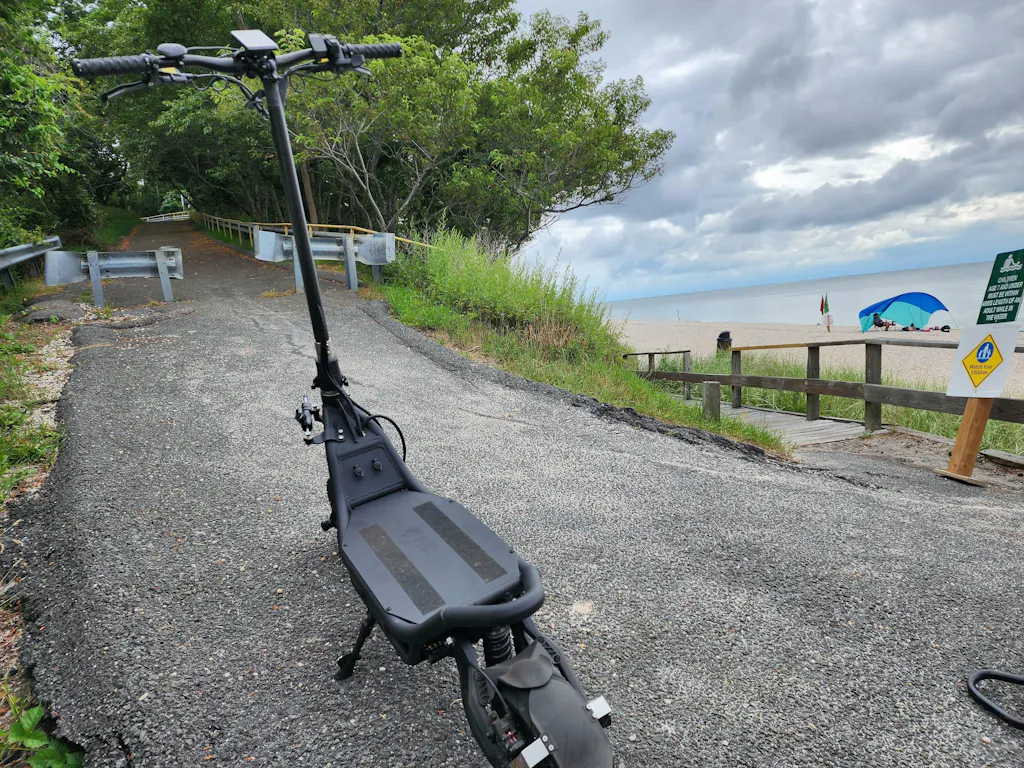🛴 fluid MOSQUITO Electric Scooter - Portable AND High Performance