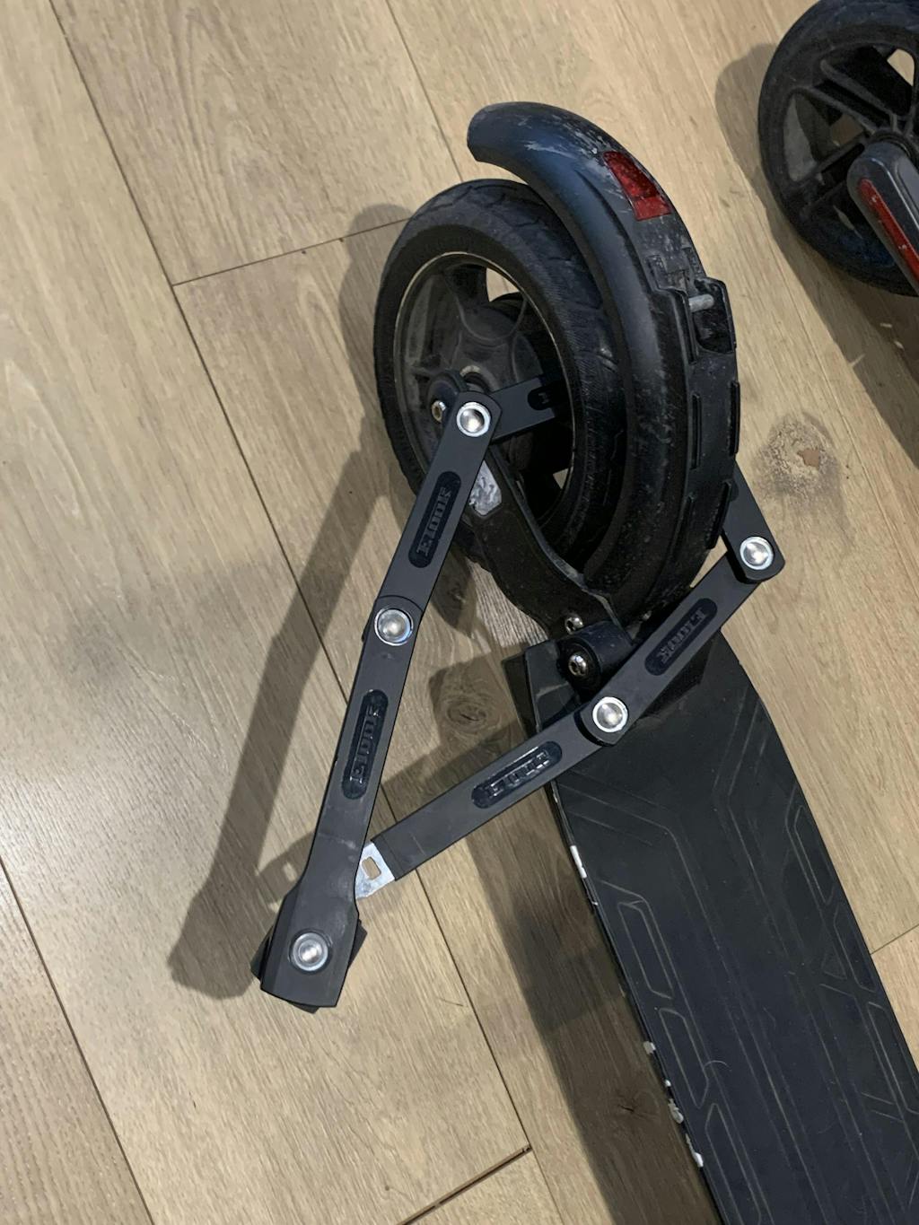 fluid FOLD E scooter Lock - Folding Lock for Electric Scooters