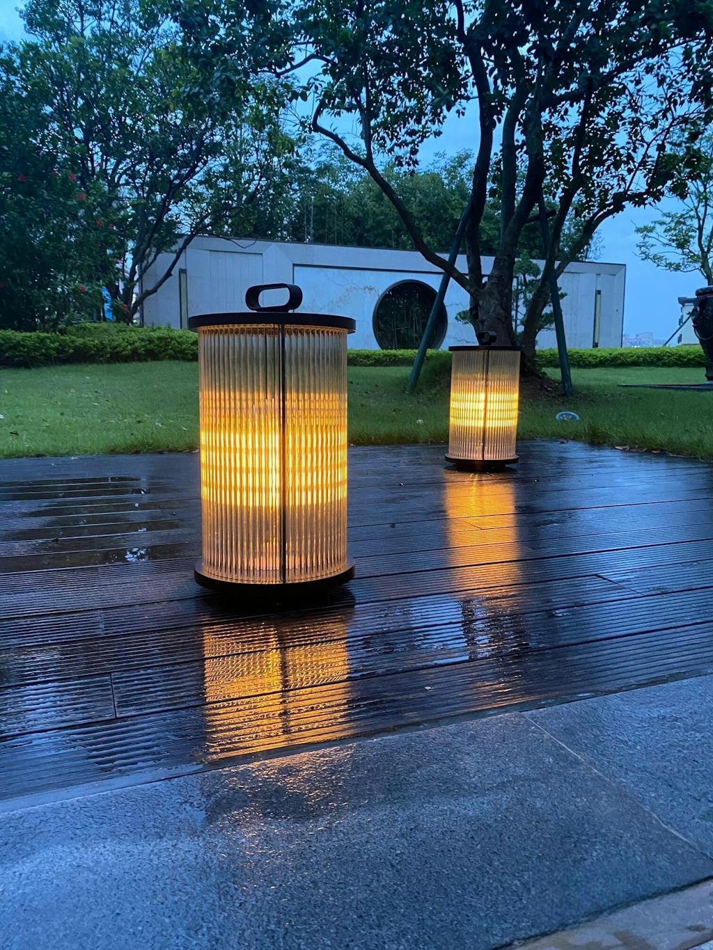 Striped Cylindrical Waterproof Portable Solar Lanterns Path Lamps ...